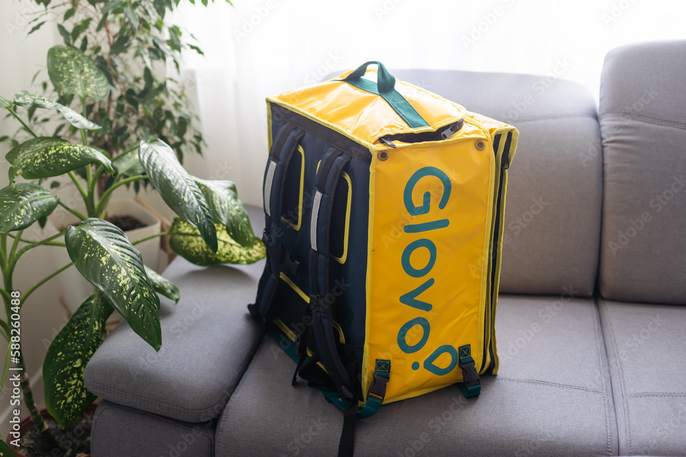 Glovo thermal yellow food bag isolated on white background. Mockup for ...