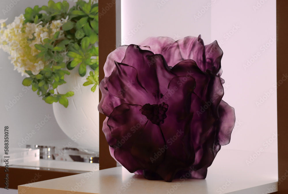 Elegant and luxurious Daum crystal, which is made in Nancy, France ...