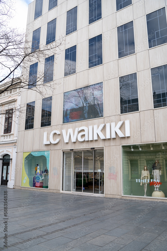 Foto de LC Waikiki sign and logo on Knez Mihailova Street. Belgrade ...