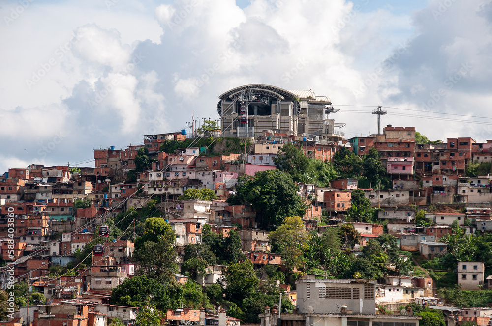 Cable train from the San Agustín del Sur neighborhood in Caracas ...