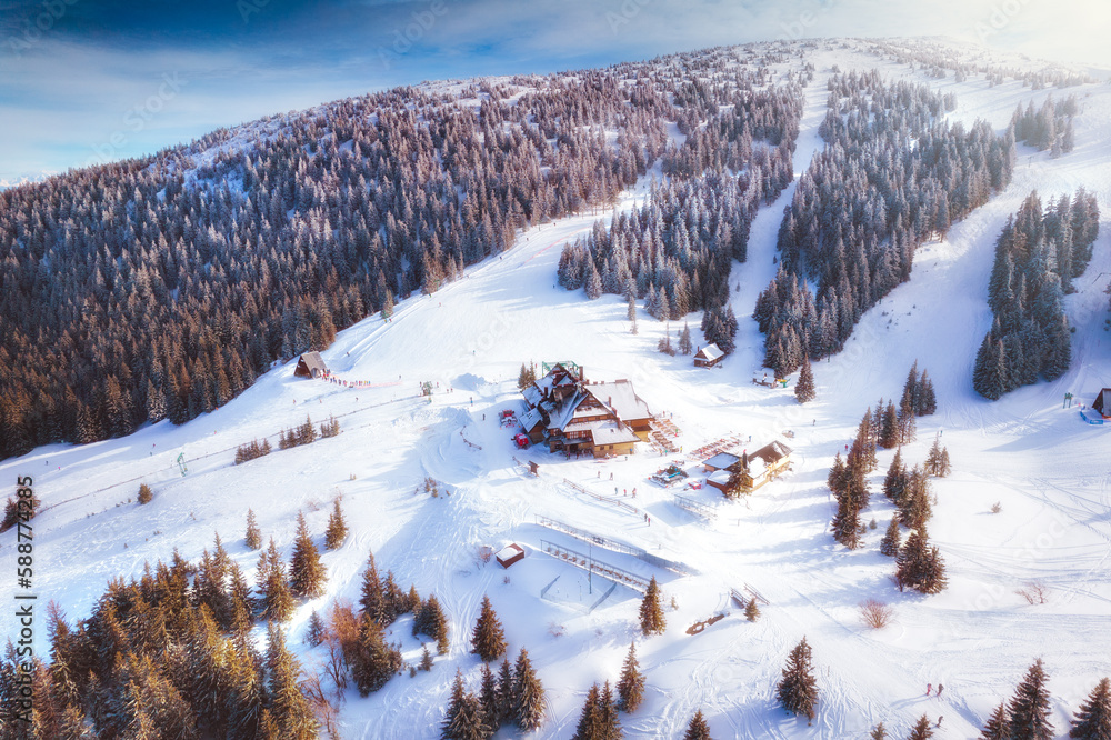 Pilsko - Hala Miziowa - schronisko - Beskidy - Żywiec Stock Photo ...