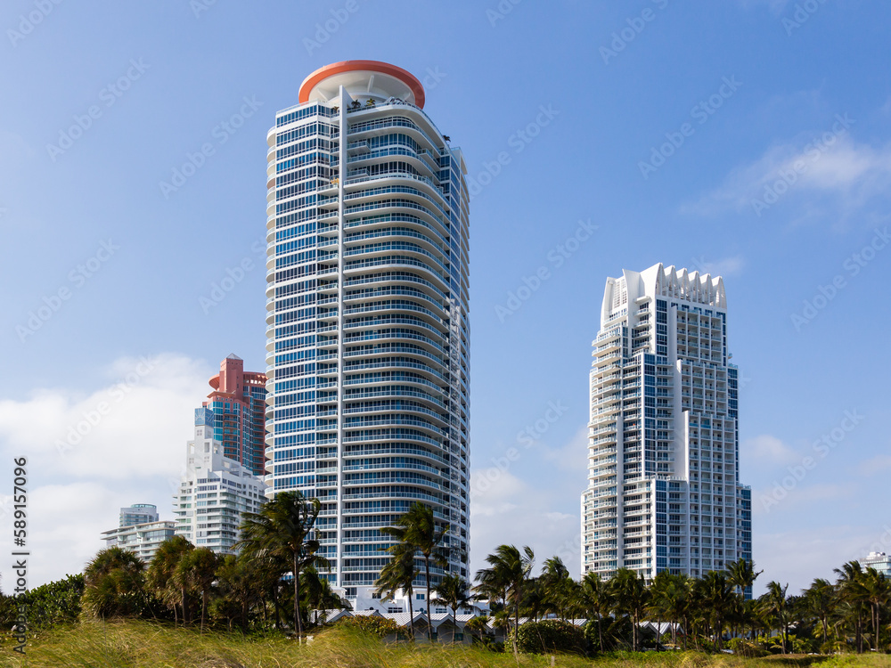 High rises facing the Atlantic Ocean in south beach, Miami Beach ...