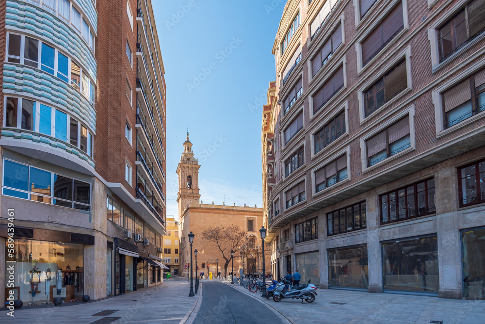 Photographs of the city of Valencia and its architecture and sights ...