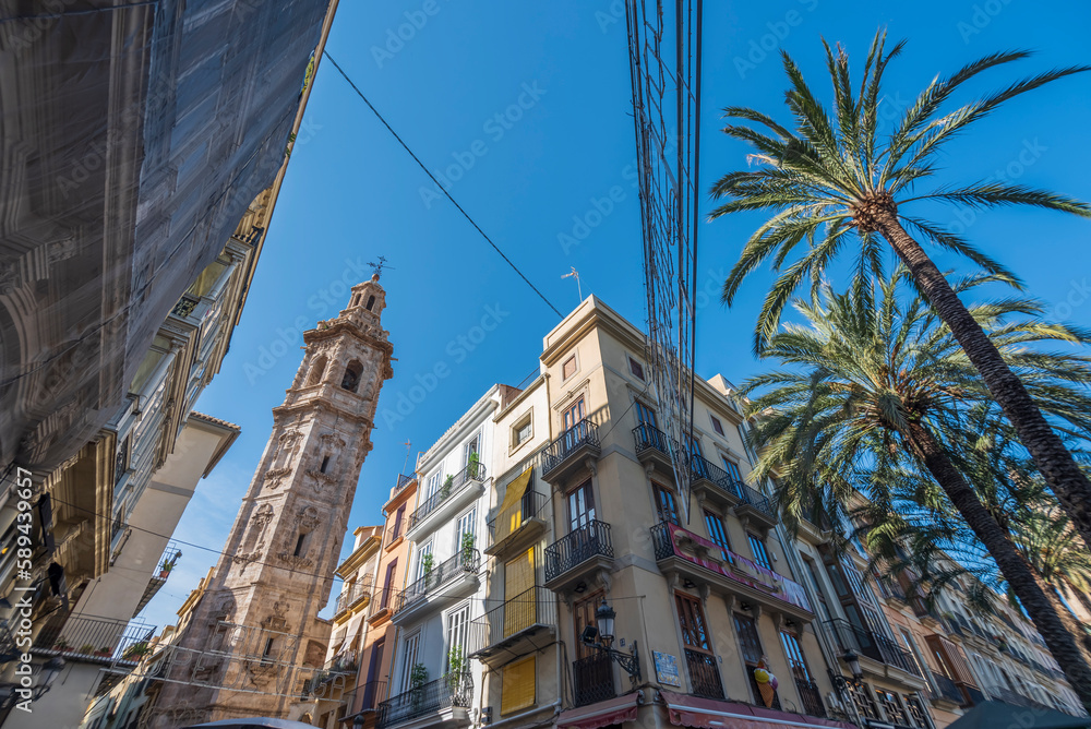 Photographs of the city of Valencia and its architecture and sights ...