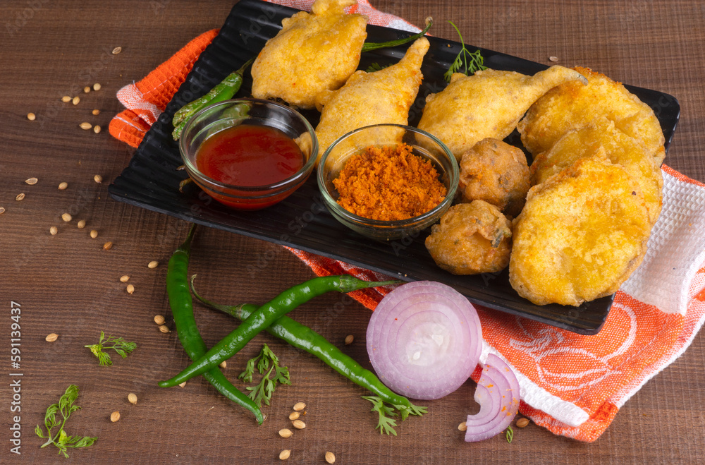 Indian Tea time snacks in group includes Veg Samosa, Kachori/kachaudi ...