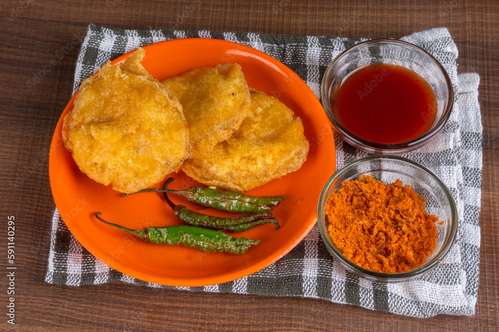 Indian Tea time snacks in group includes Veg Samosa, Kachori/kachaudi ...