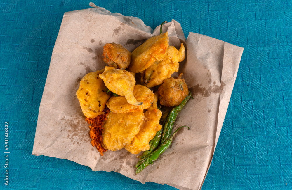 Indian Tea time snacks in group includes Veg Samosa, Kachori/kachaudi ...