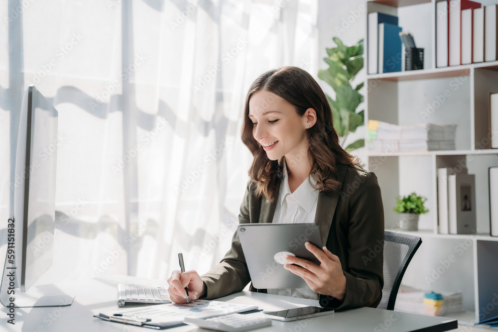 Business woman hand Project manager working and update tasks and Gantt ...