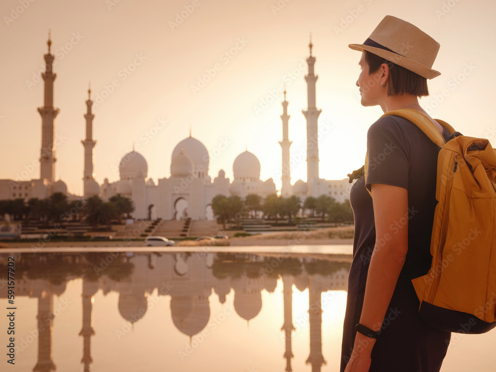 travel to the United Arab Emirates, Happy young asian female traveler ...