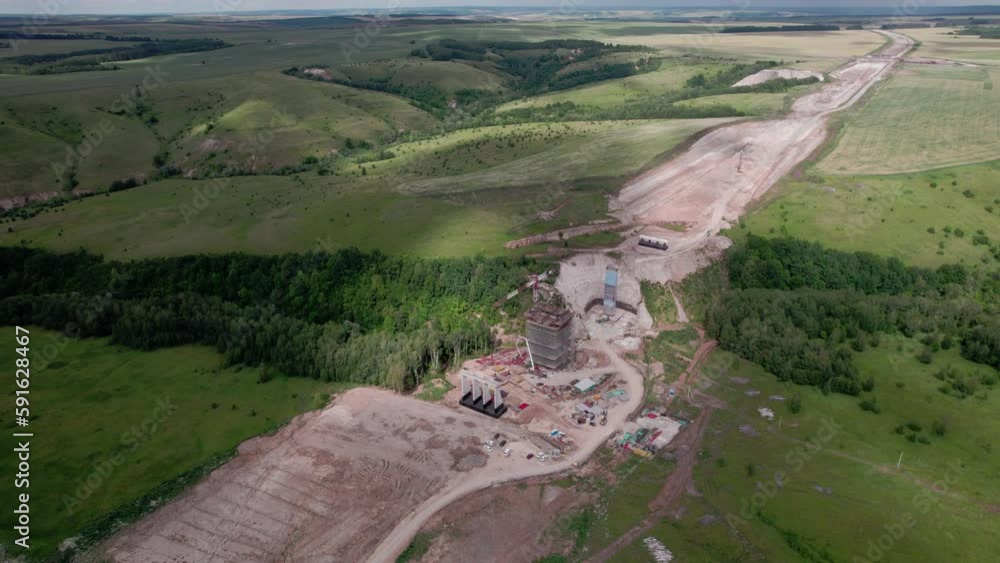 Incomplete bridge support with scaffolds and reinforcement at ...