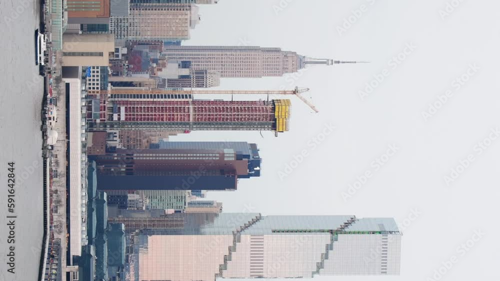 Vertical 4k resolution video of Manhattan skyline travel tourist ...