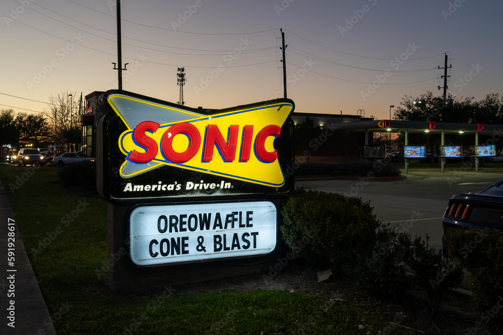 Pearland, Texas, USA - March 12, 2022: A Sonic restaurant sign at night ...