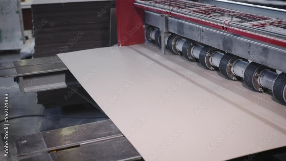 Industrial machine for cutting sheets of cardboard. Production of ...
