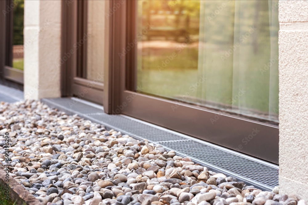 French drain Drainage system Stone Water Drains with Storm drain trench ...