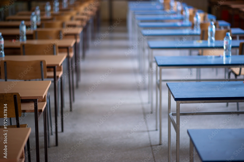 Foto de Exam examination room or hall set up ready for students to sit ...