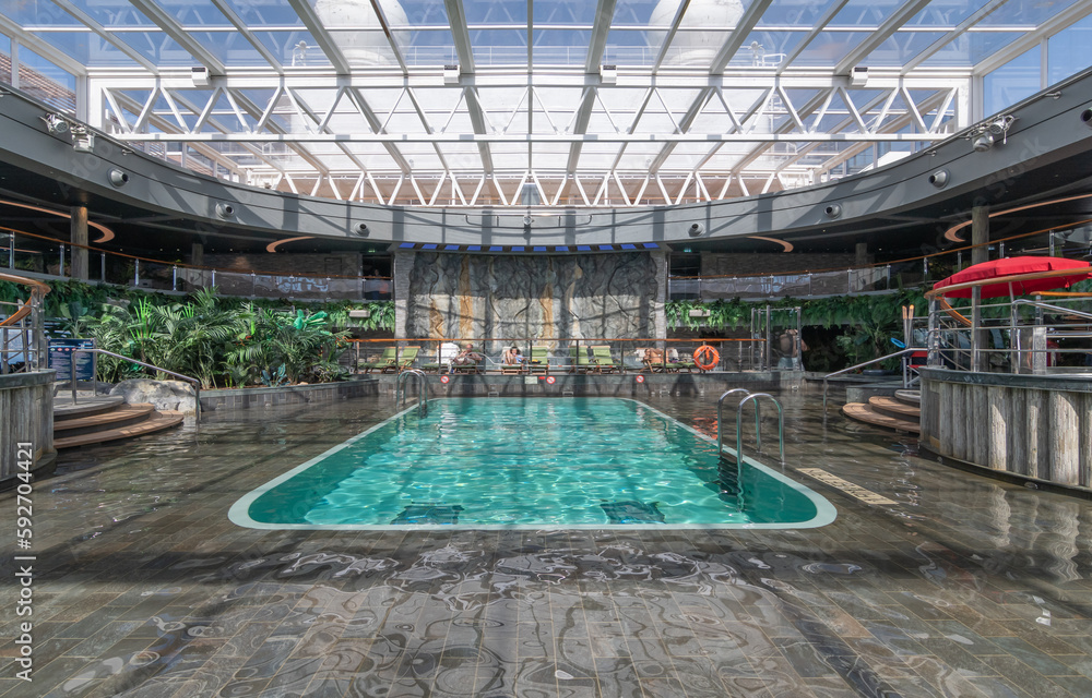 Marseille, France - 10 avril 2023 : Vue de la piscine couverte du ...