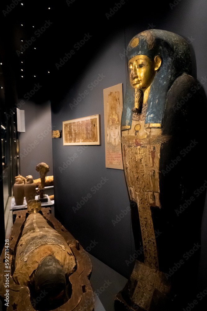 Liverpool World Museum Mummy Room. Hor-wen-nefer sarcophagus coffin lid ...