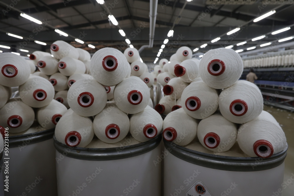 Foto de Une usine de filature de coton produit par les paysans du ...