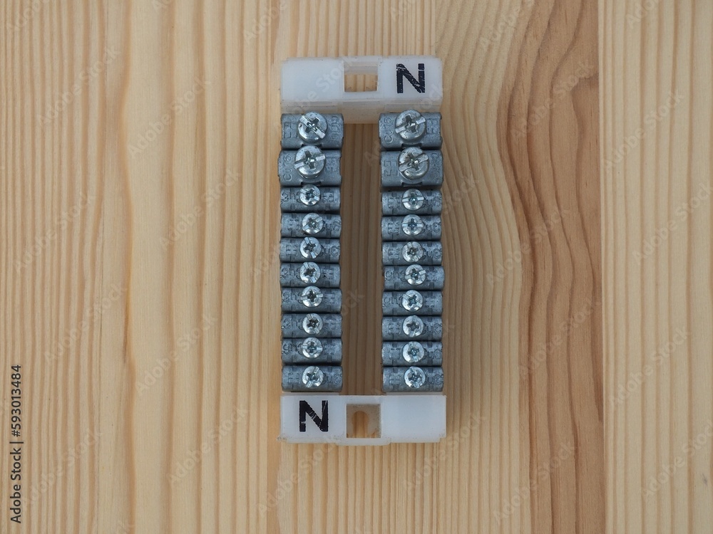 Terminal block for connection of electric wires . Set of white plastic ...