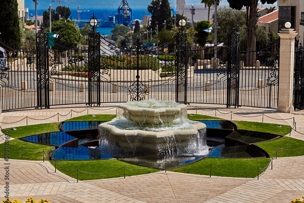 Fotografia do Stock: Haifa, Israel - Juny 18, 2022: Fountain on lower ...
