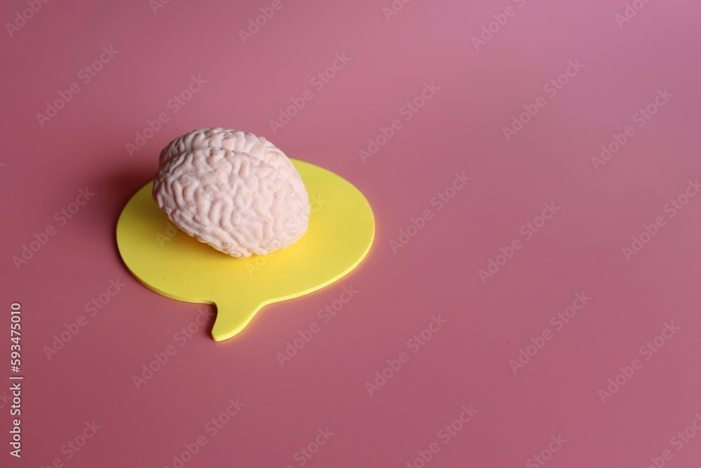 Speech bubble and brain model with copy space. Speak your mind ...
