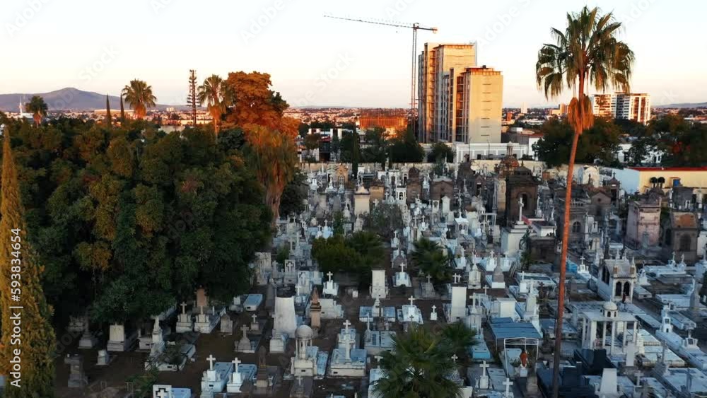 Panteón de Mezquitán in Guadalajara, Mexico: Historic cemetery with ...