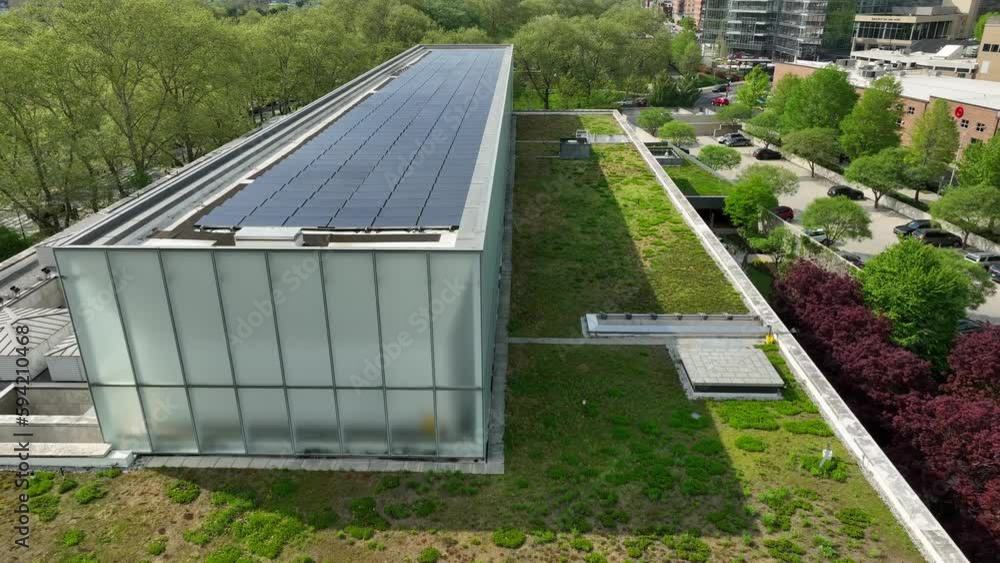 Solar panels and vegetation on roof of Barnes Foundation art museum, Philadelphia. Futuristic ...