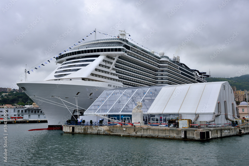 Foto de inauguration and launch of Msc Seaview is a cruise ship, built ...