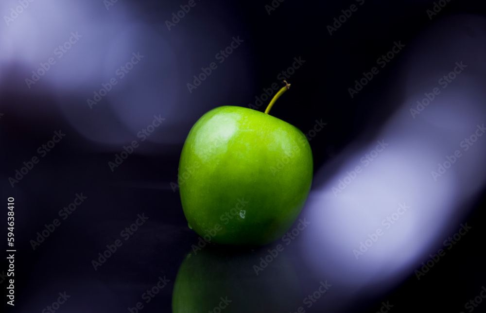 Maça uma das frutas mais consumidas do mundo. Stock Photo | Adobe Stock