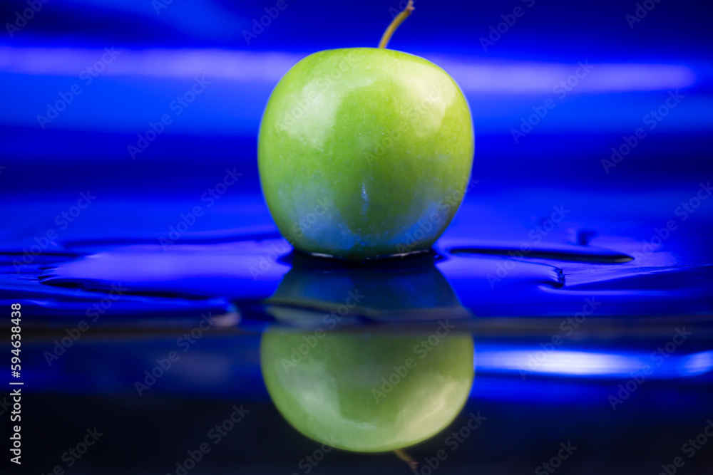 Maça uma das frutas mais consumidas do mundo. Stock Photo | Adobe Stock