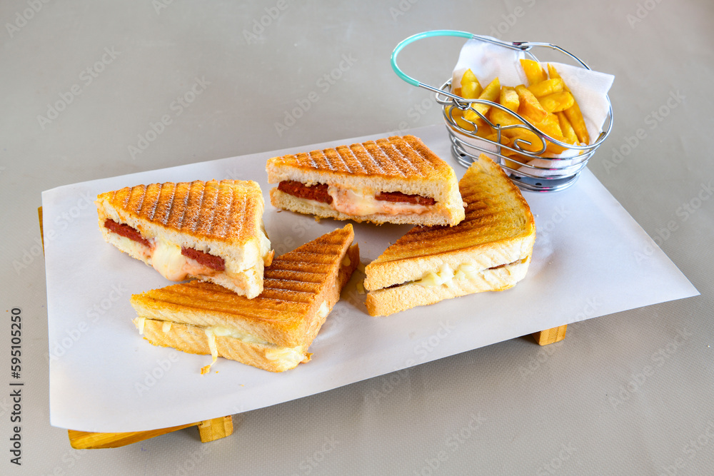 Turkish karisik atom Ayvalik tost ( kasarli bazlama tost) . Sucuklu ...