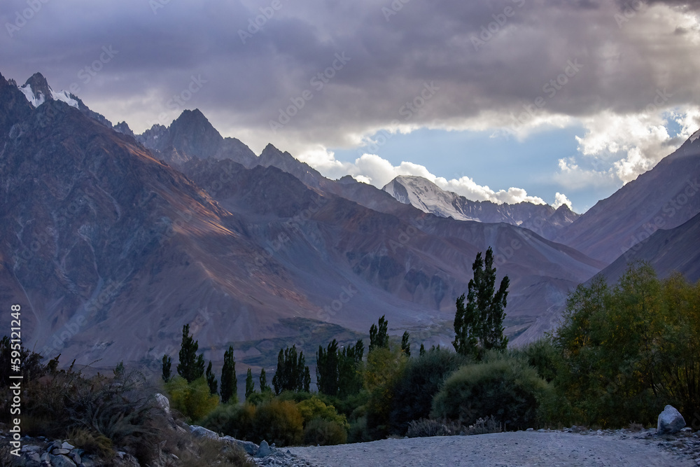Beautiful scenery of Hunza Valley along Karakoram Highway, Gilgit ...