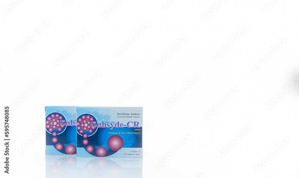 Foto de CHONBURI, THAILAND-JANUARY 30, 2022: Subsyde-CR isolated on ...