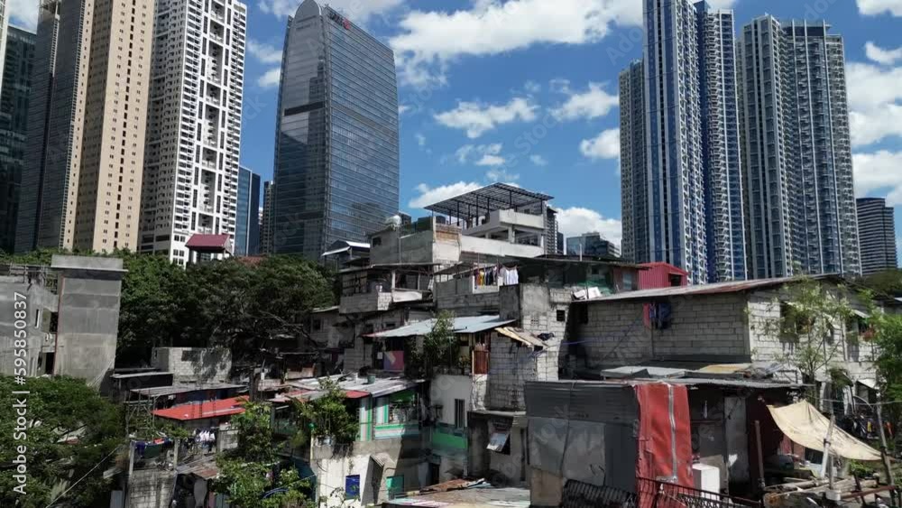 Contrast in Living Conditions, Manila City Poor Slums and Neighborhood ...