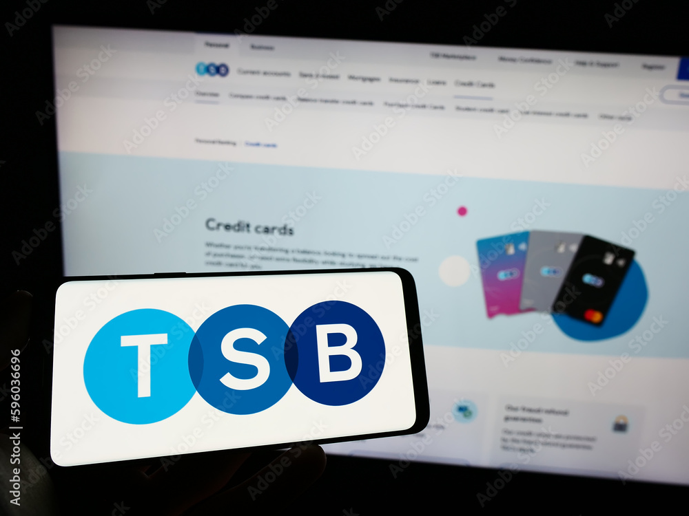 Foto de Stuttgart, Germany - 04-20-2023: Person holding mobile phone ...