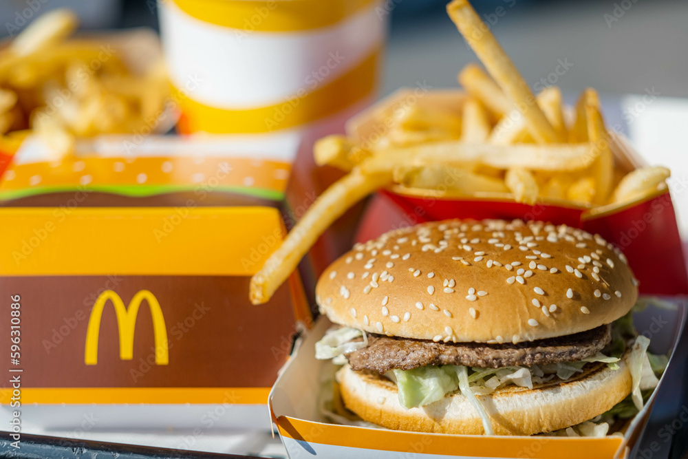 tray full of fast food in McDonalds Restaurant, Big Mac Menu with ...