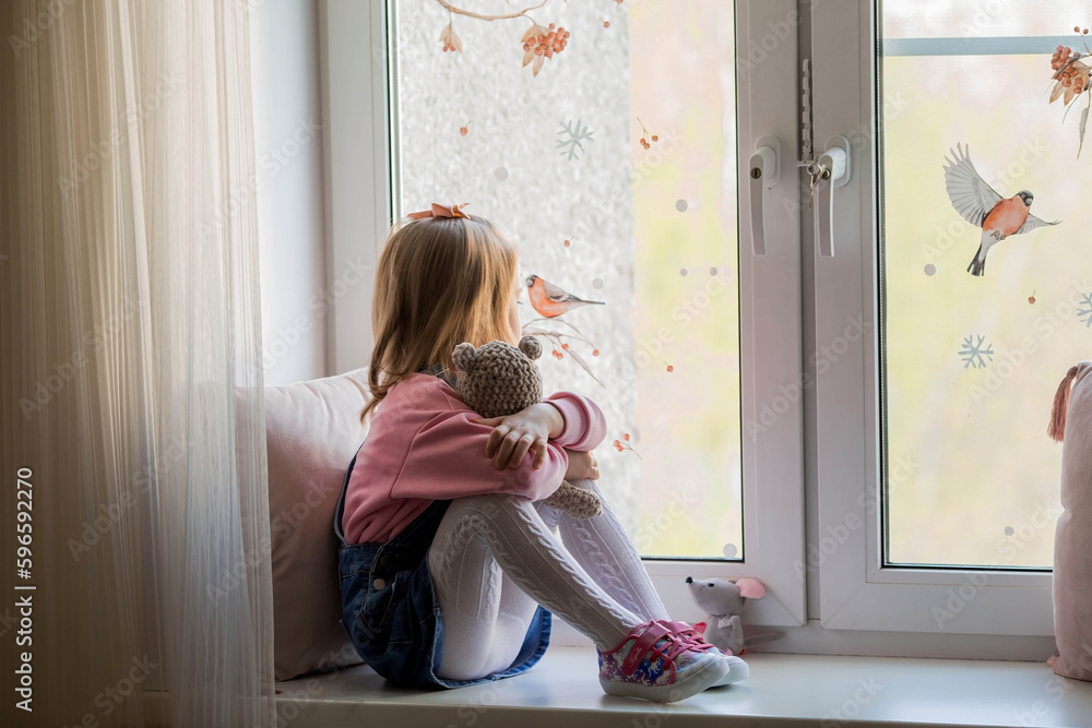Foto de Family, childhood and love. Portrait of a beautiful little girl ...