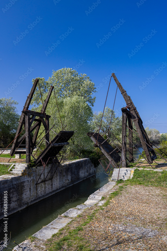 Vincent van Gogh bridge (Pont Van-Gogh, Langlois Bridge) near Arles ...