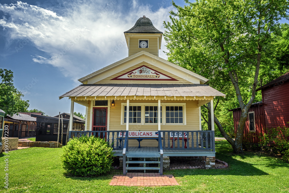 CARTHAGE, MISSOURI, USA - MAY 11, 2016 : Restored historic town hall ...
