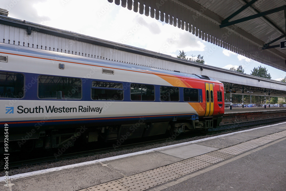 Foto de Southampton England 17 March 2022 - Commuter train at ...