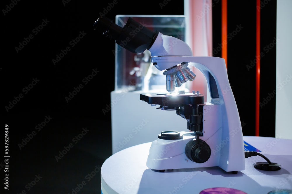 Simple microscope or magnifying glass which only uses a single convex ...