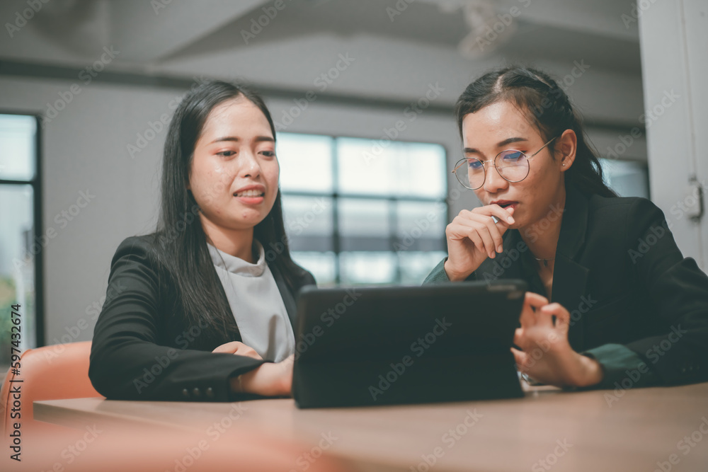 Businesswoman of senior management colleagues at meeting Professional ...