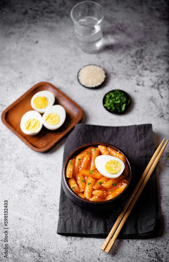 Tteokbokki. Traditional korean rice sticks in hot spicy sauce Stock ...