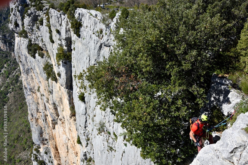 Pratiquer l'escalade dans les Gorges du Verdon Stock Photo | Adobe Stock