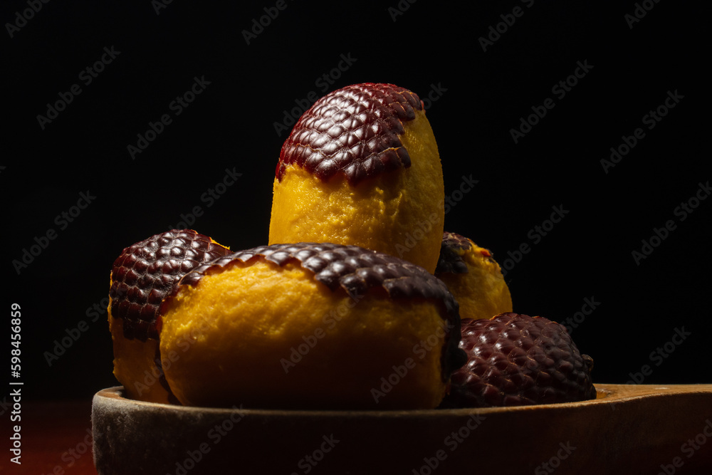 Aguaje is a highly appreciated fruit in the Amazon for its flavor and ...