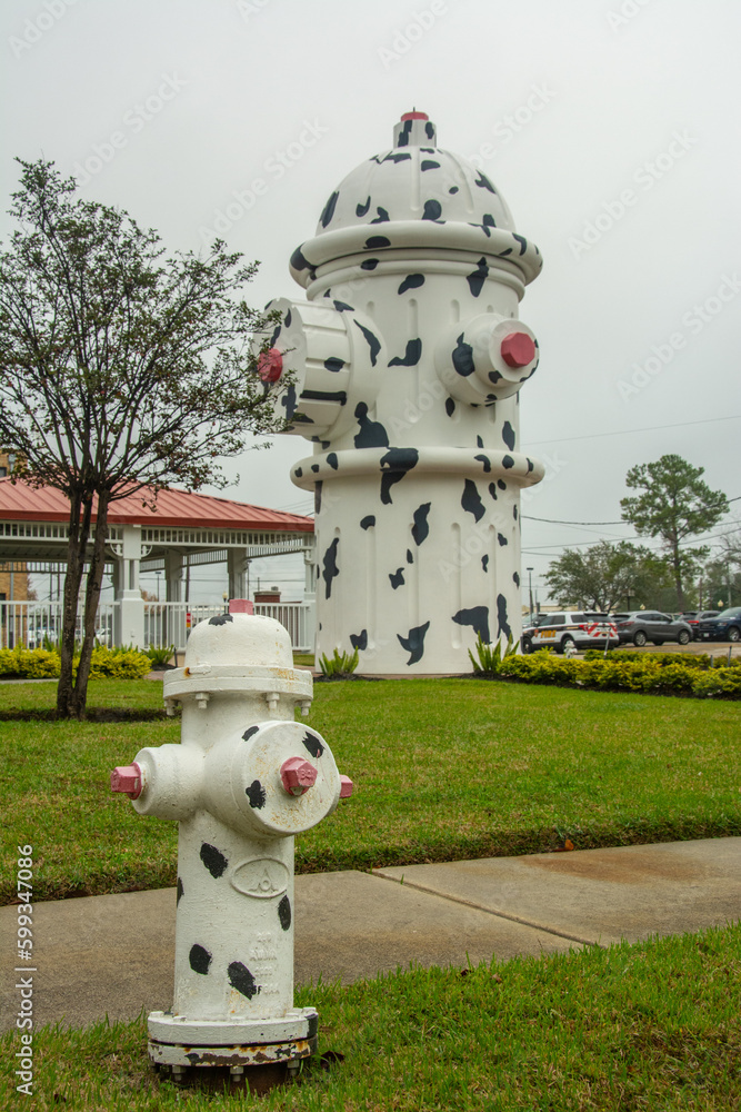 Beaumont, USA – December 8, 2022 - The world's largest working fire hydrant and normal size fire ...