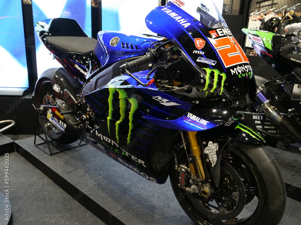 Foto de April 8, 2023 - Nagoya Motor Show / 2022 Monster Energy Yamaha MotoGP Machine: YAMAHA ...