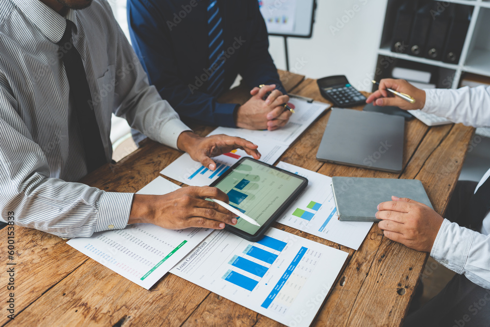 Entrepreneurs, businessmen meeting Discuss new business projects on ...