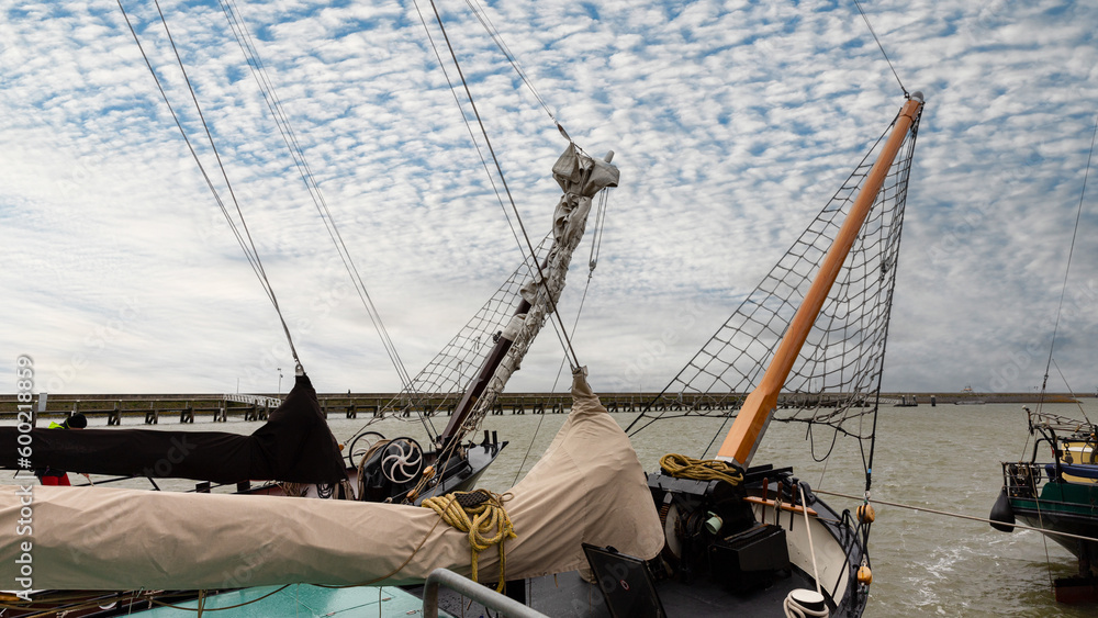 Bug zweier Segelschiffe Stock Photo | Adobe Stock