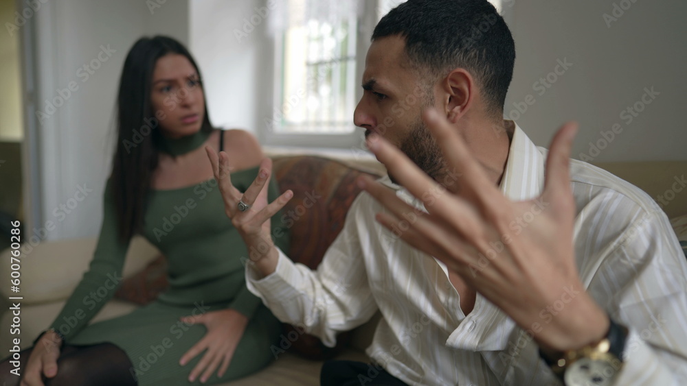 Relationship in crisis_ Young man and woman discussing and fighting ...